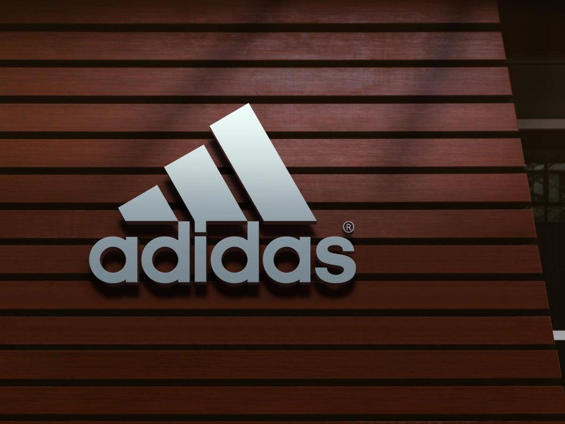 Free Studio 3D Logo Mockup PSD - PsFiles