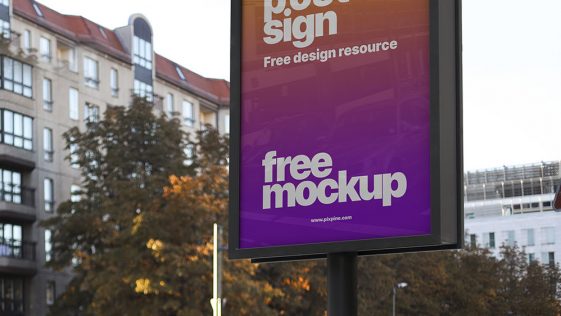 Free Lamp Post / Flag Pole Banner Mockup PSD - PsFiles