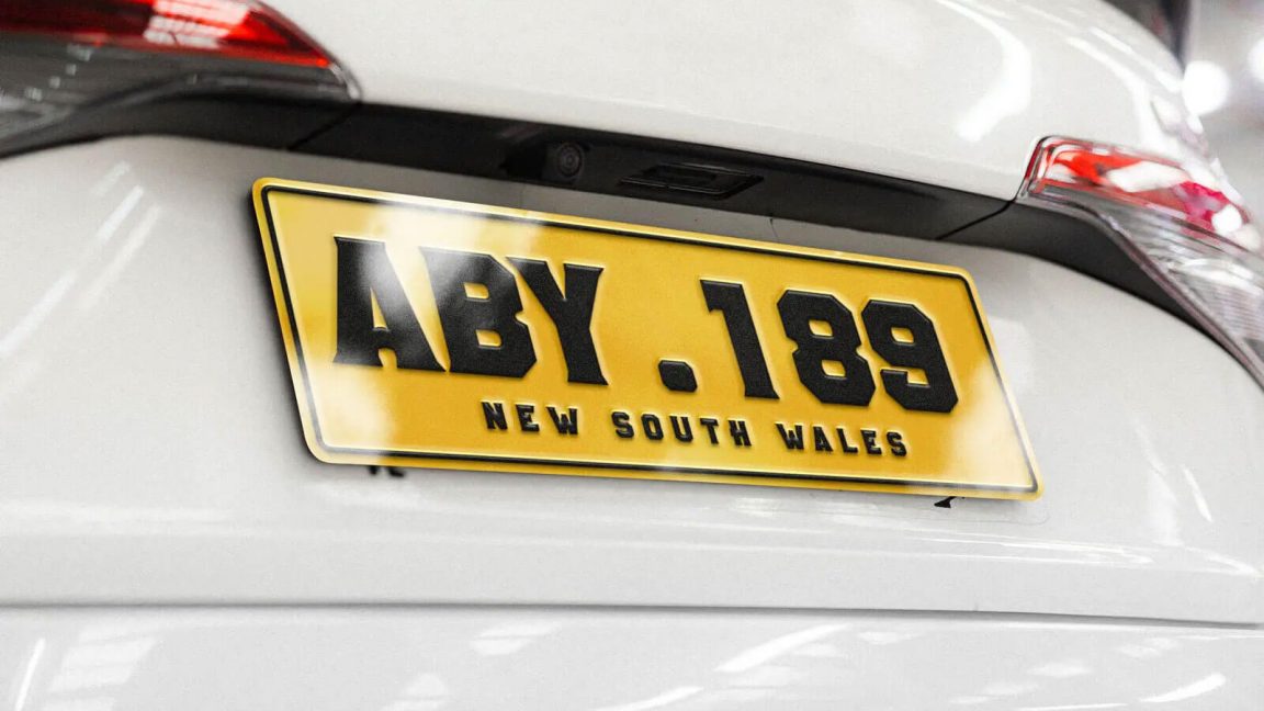 Free Hyundai Tucson SUV Vehicle Mockup PSD - PsFiles