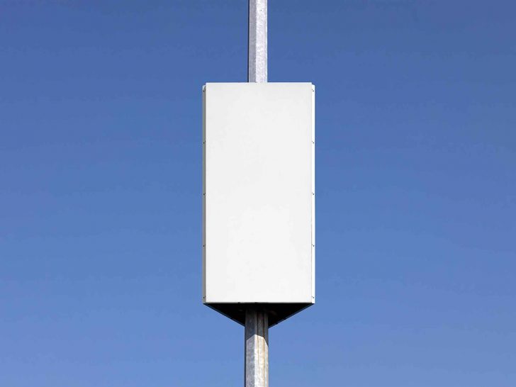 Free Pole Vertical Advertisement Sign Board Mockup PSD - PsFiles