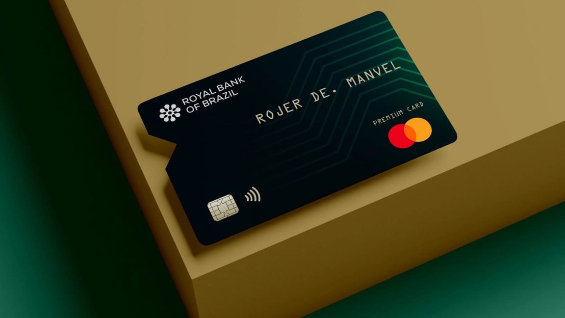 Free Translucent Business Cards Mock-Up - PsFiles