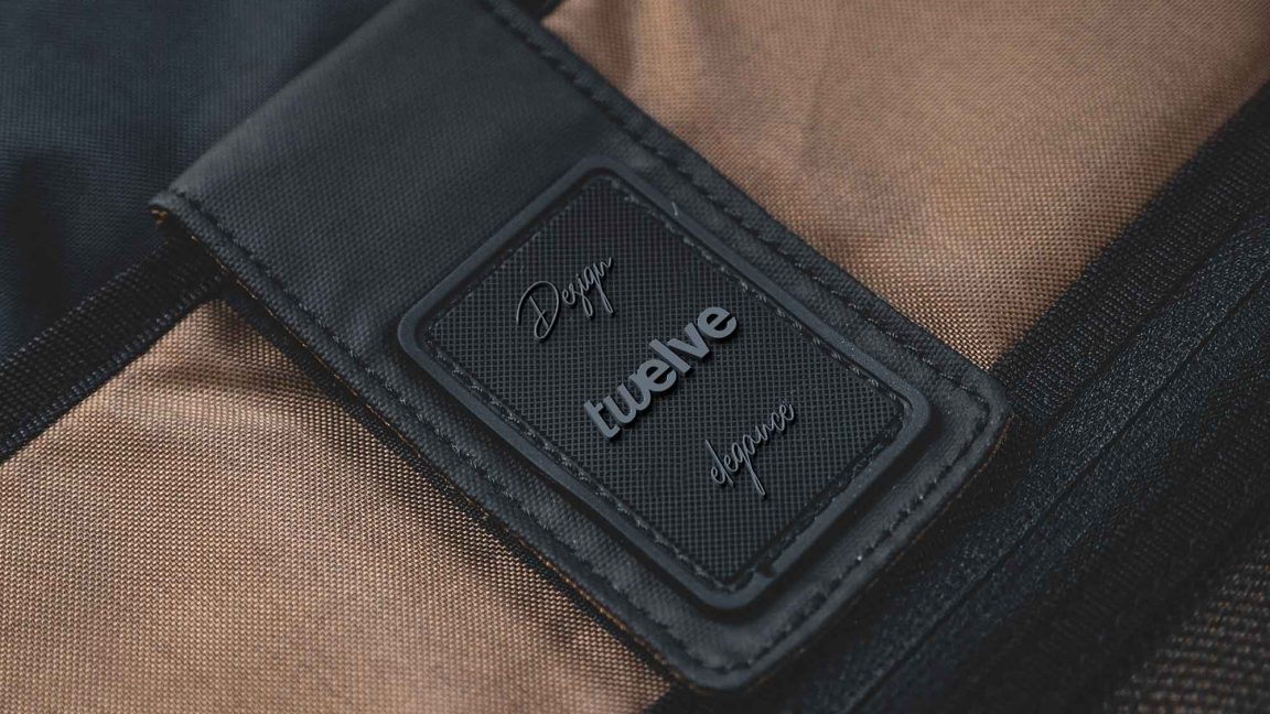 Plastic Wrap Logo and Text Mockup PSD free - PsFiles